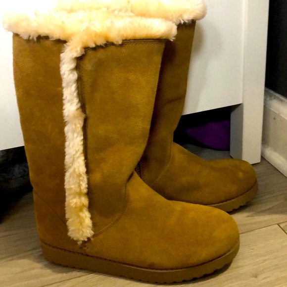 Universal Thread | Shoes | Universal Thread Cozy Tan Boots | Poshmark